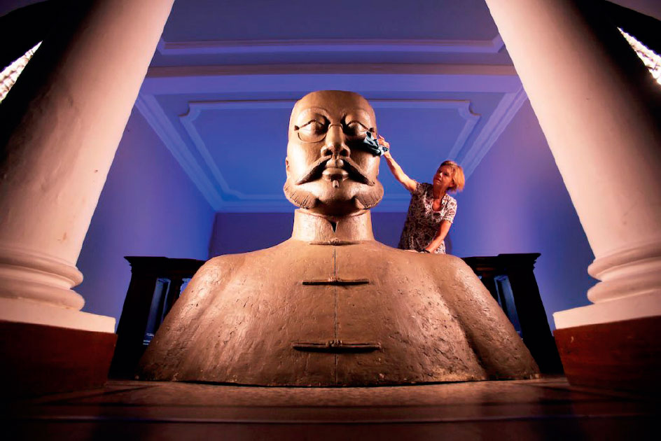 emperor-quin - Confucius Institute for Scotland